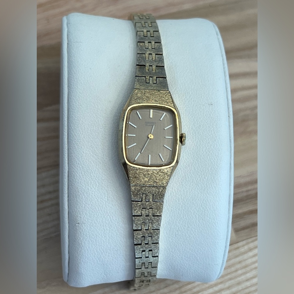 Seiko Ladies Watch Rare Vintage Quartz Gold Tone Brac… - Gem